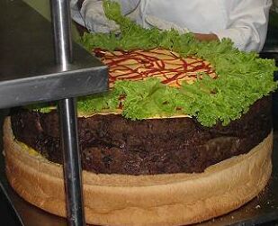 World's largest Cheeseburger - InstaBlogs - Global Community Viewpoint ...
